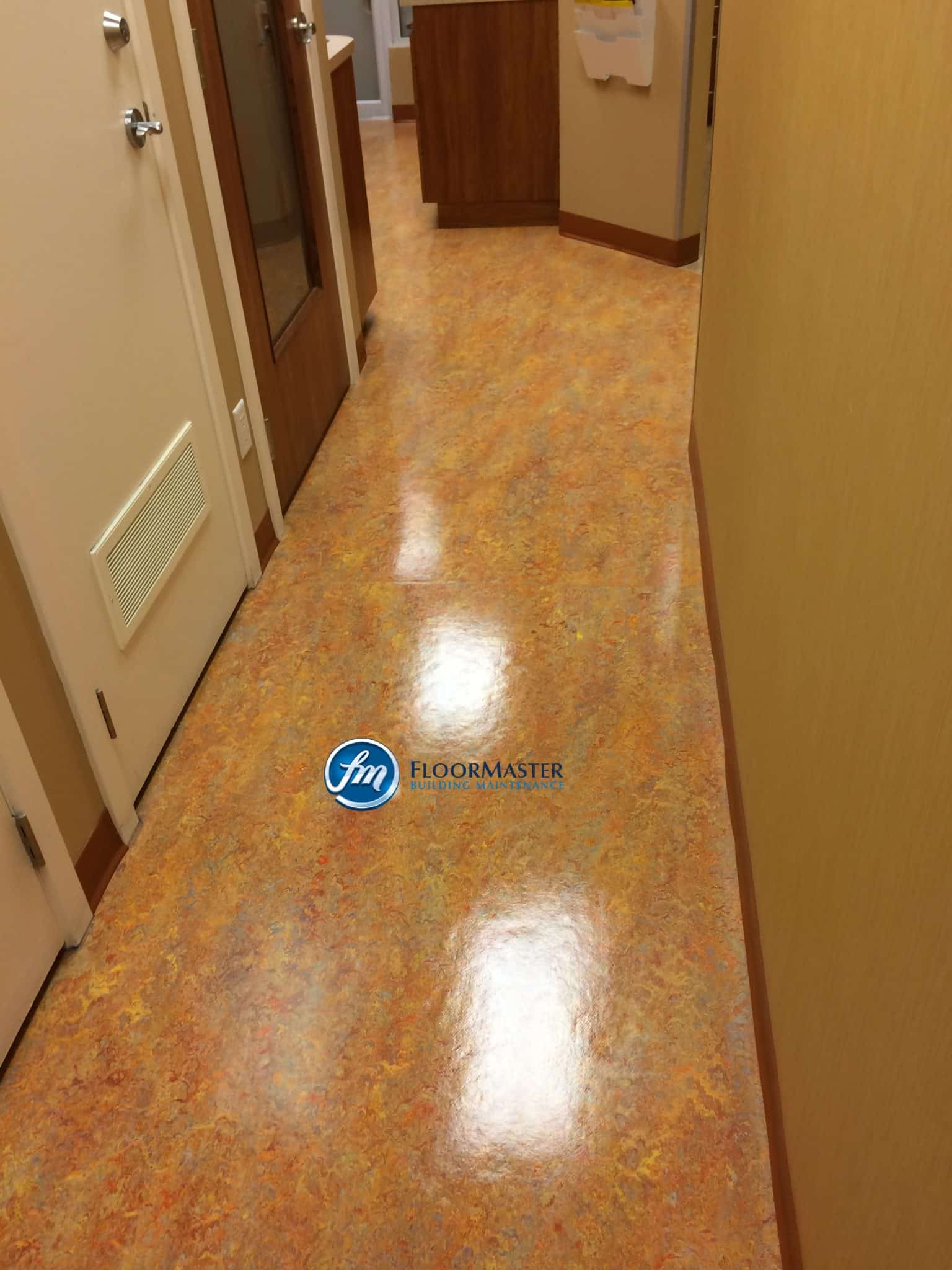 Floor cleaning and waxing - Floor Master